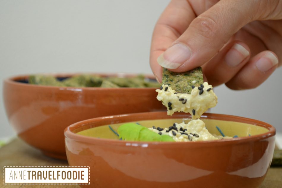 Matcha Spinach crackers - Anne Travel Foodie