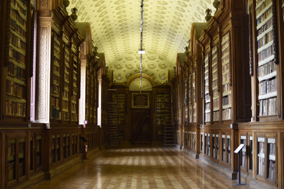 Prettiest libraries and bookstores of the world - Anne Travel Foodie