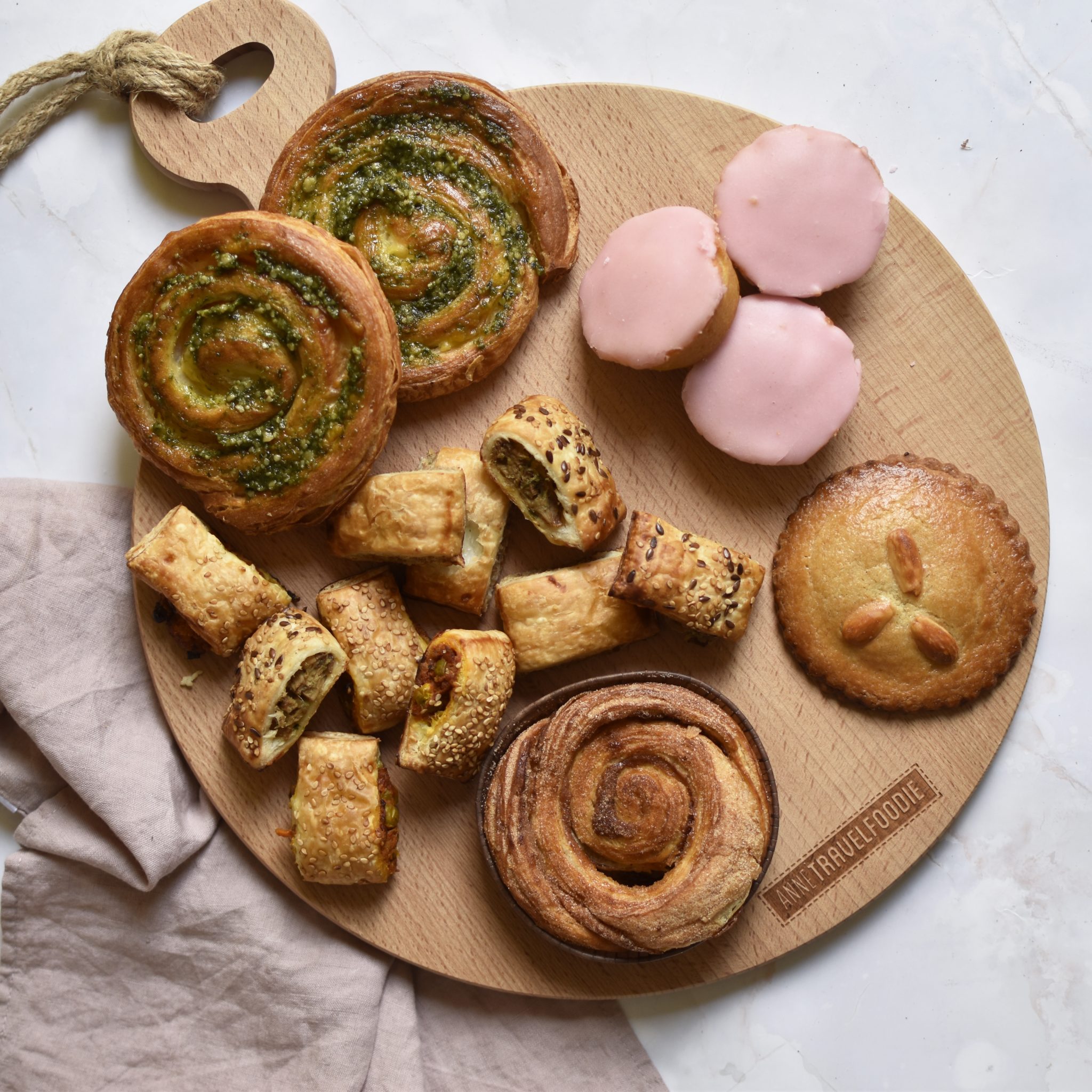 Bestel vegan gebak online - Anne Travel Foodie