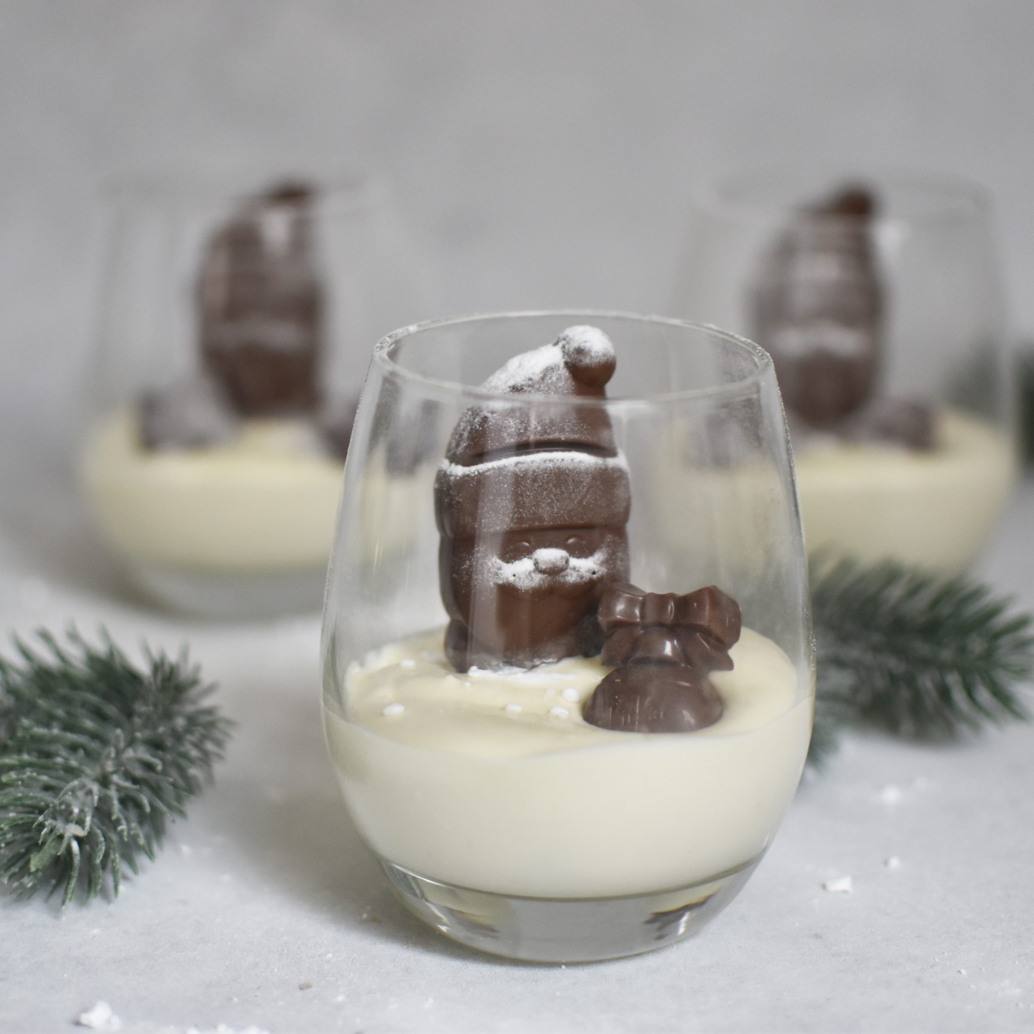 Christmas dessert: Snow globes - Anne Travel Foodie