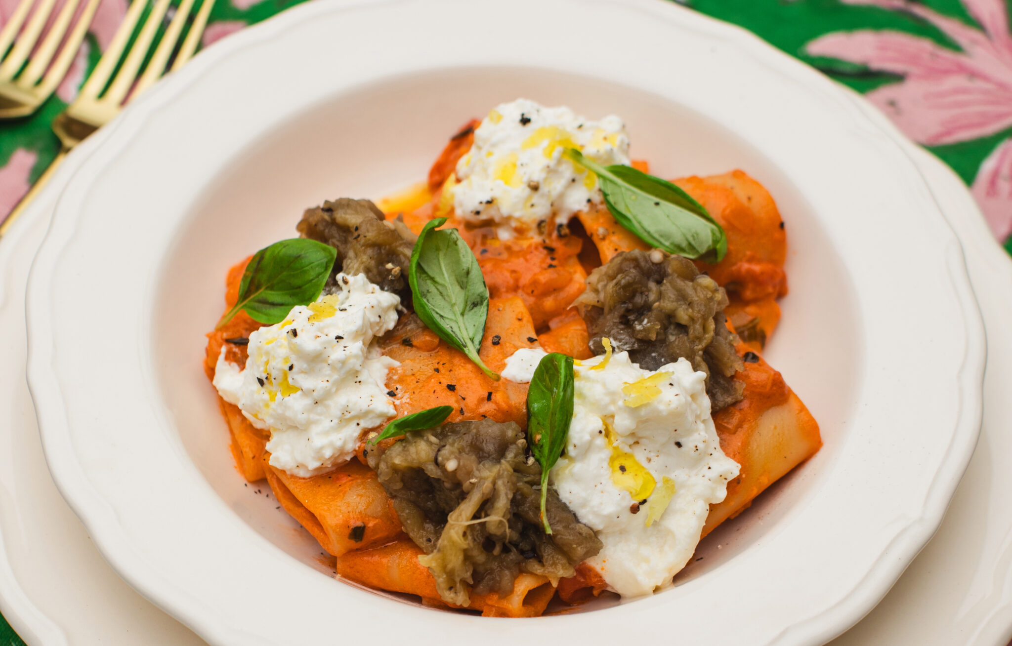 Pien Laat Haar Eten Zien: Paccheri met Cherrytomaten, Burrata en ...