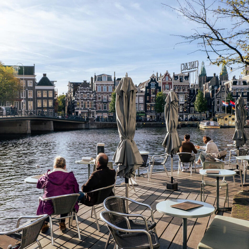 De 10 Beste Terrassen aan het Water in Amsterdam: Genieten met een Uitzicht - Anne Travel Foodie